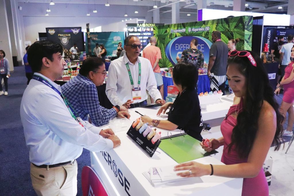 FIREROSE EXPOSED THE WORLD’S FIRST VIBRATING DISPOSABLE AT ALT PRO EXPO ...